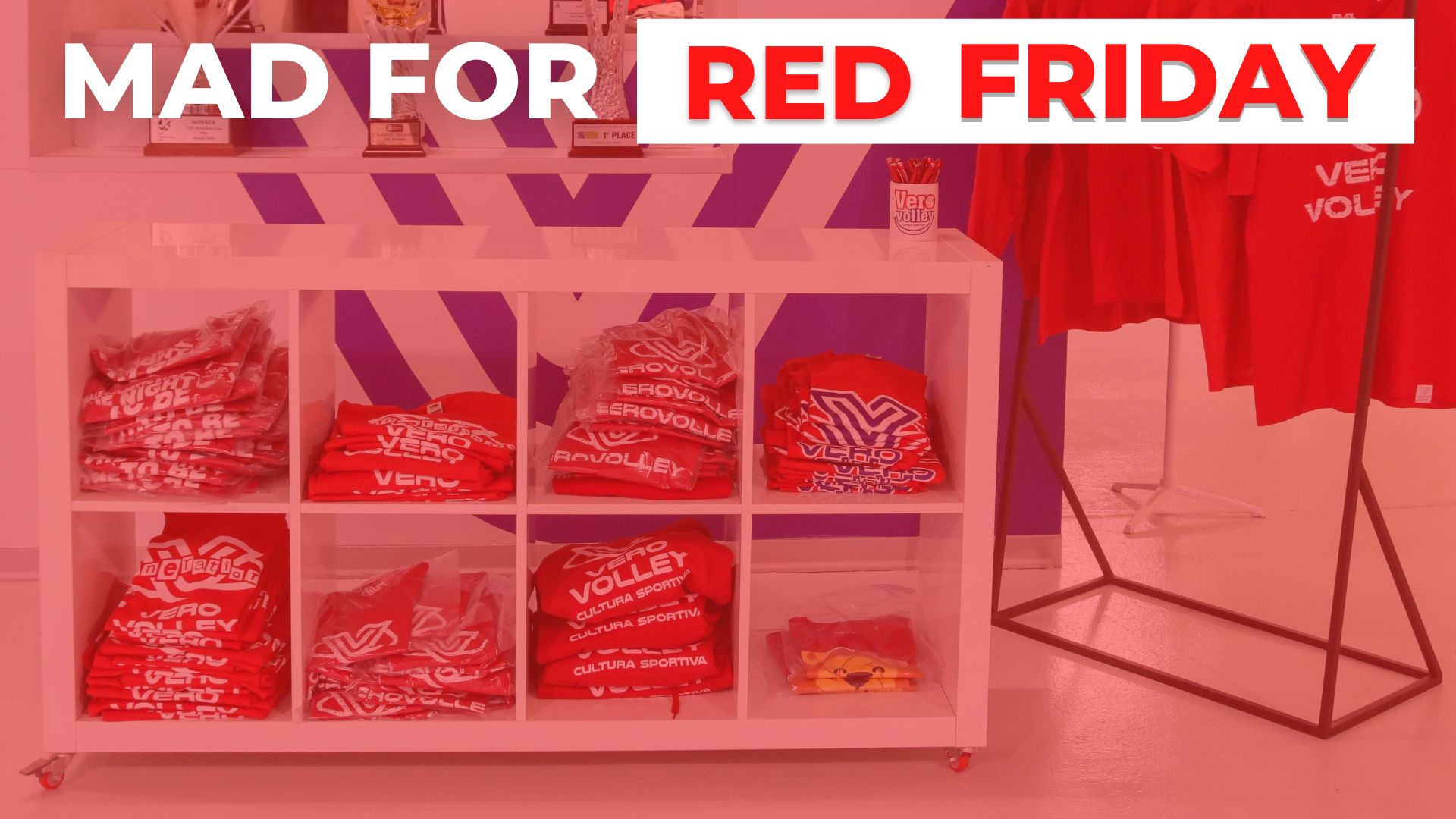 Arriva il RED FRIDAY! Sconto del 25% su tutte le t-shirt rosse "Mad For ...