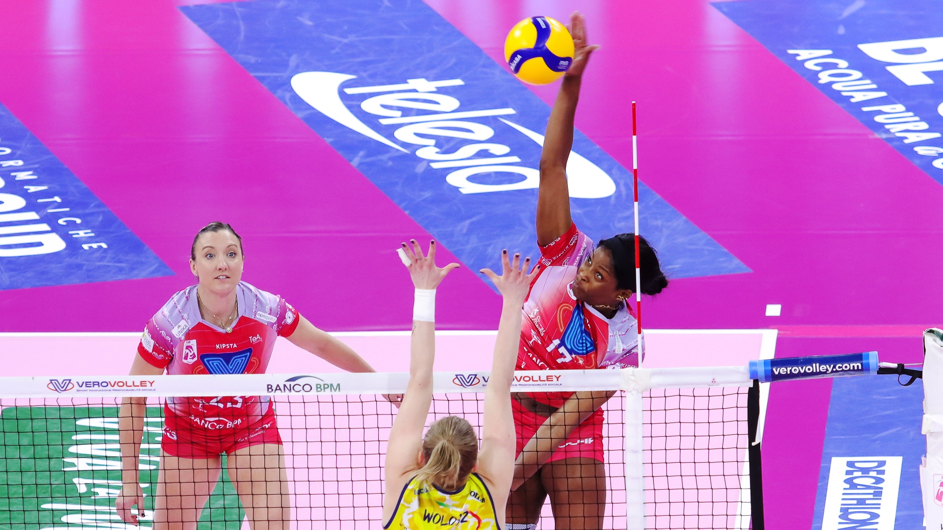 🙋🏼La Vero Volley Milano lotta ma si arrende a Conegliano: le venete ...