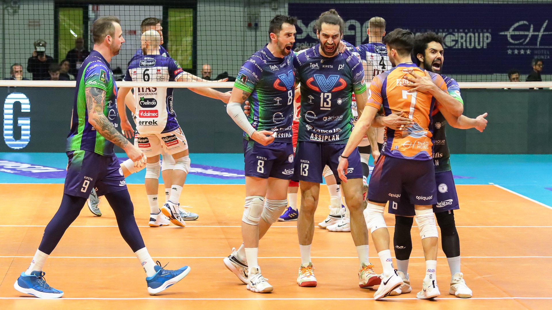 🙋🏻‍♂️Vero Volley Monza show: batte Trento 3-1 e pareggia la Serie dei ...